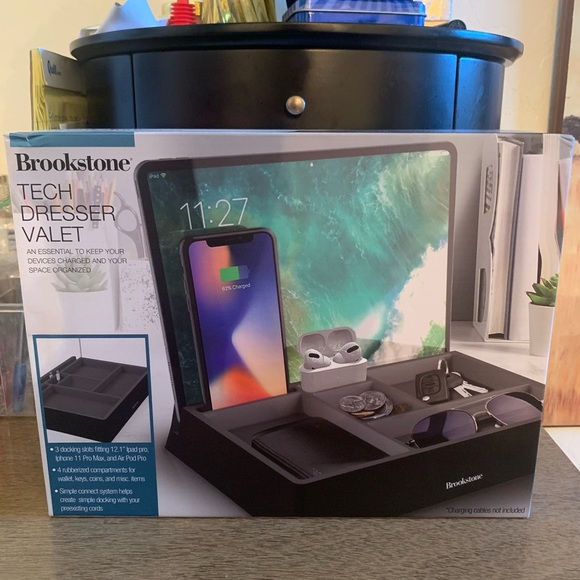 Brookstone | Cell Phones & Accessories | Docking Station | Poshmark